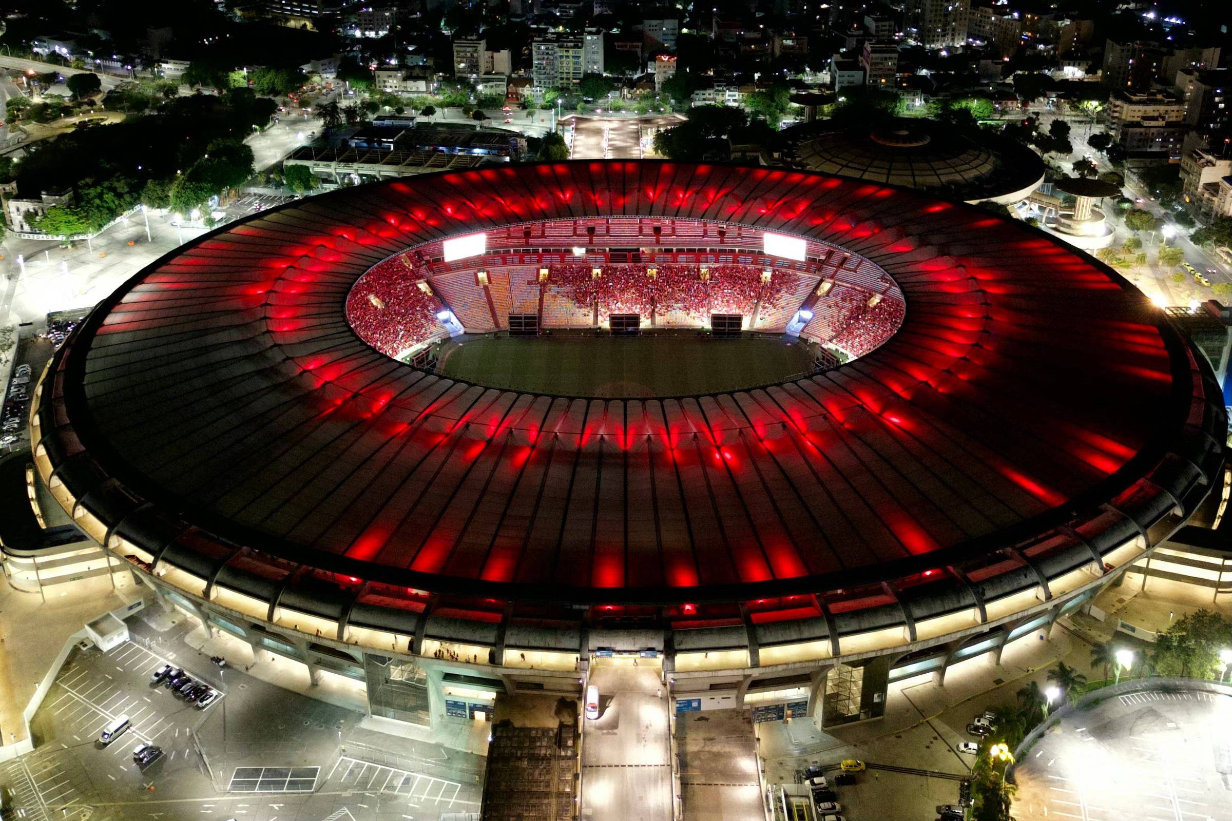 2025: vermelho, preto e amarelo definem o ano - Rio das Ostras Jornal